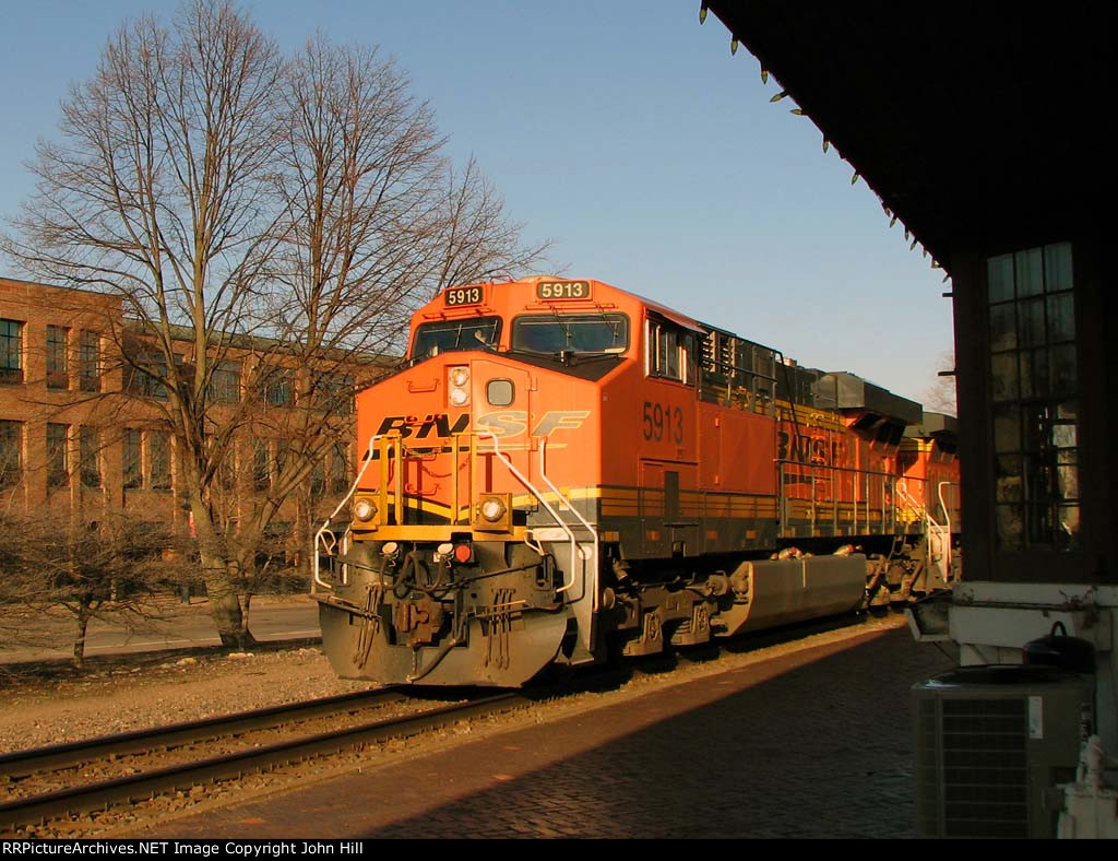 110411001 Westbound BNSF Manifest